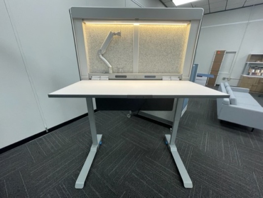 Amobi Workstations | Atlanta Office Liquidators